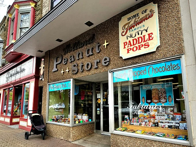 holland peanut store 1
