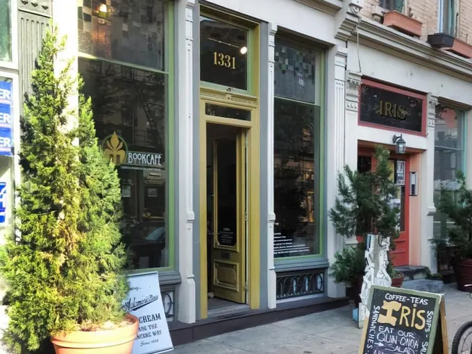 iris book cafe 1