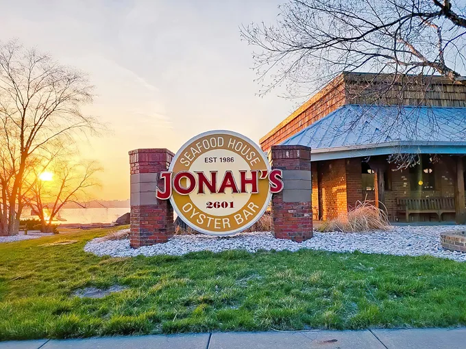 Jonah's Seafood House & 2601 Oyster Bar 1
