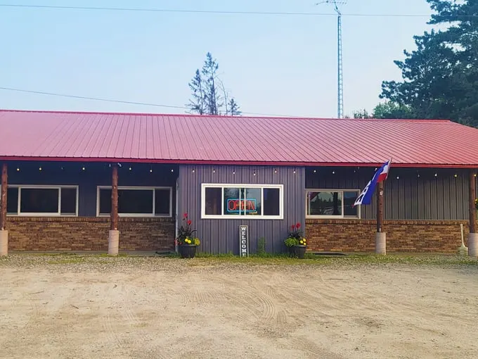 Knob & Kettle Restaurant and Lounge 2