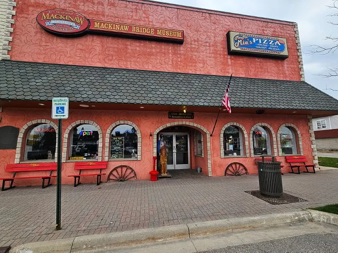 mama mia's pizza & free original mac bridge museum 1