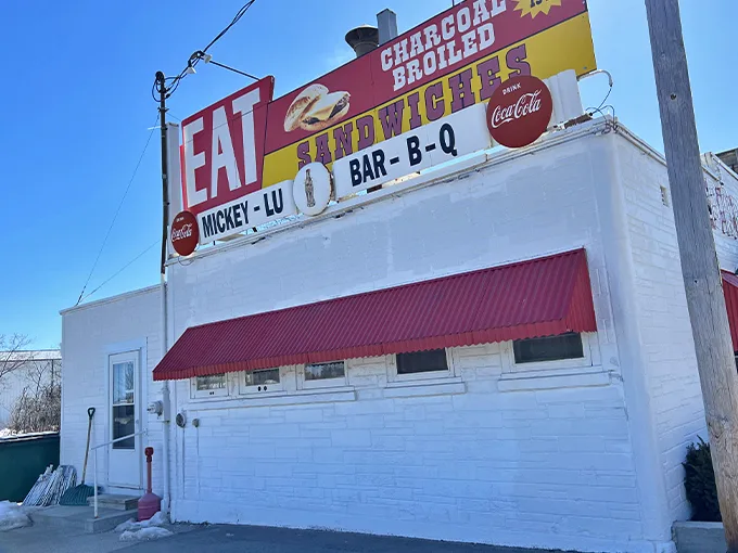 Mickey-Lu Bar-B-Q 1