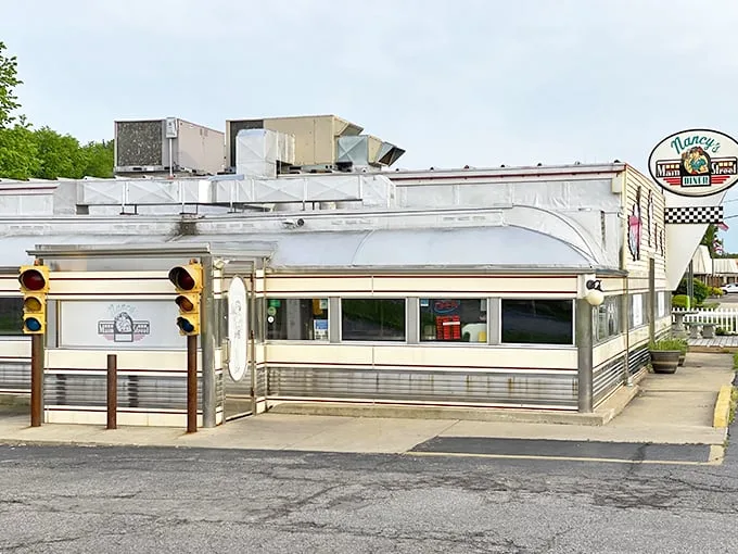 nancy's main street diner 1