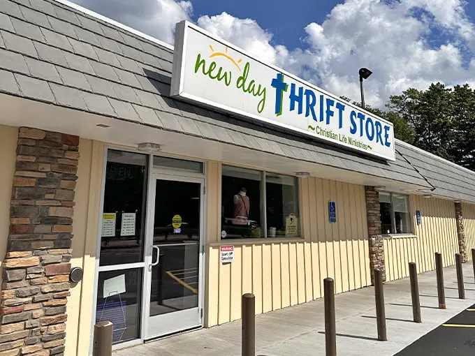 new day thrift store 1