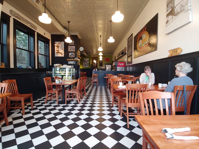 Nick's Downtown Diner 2