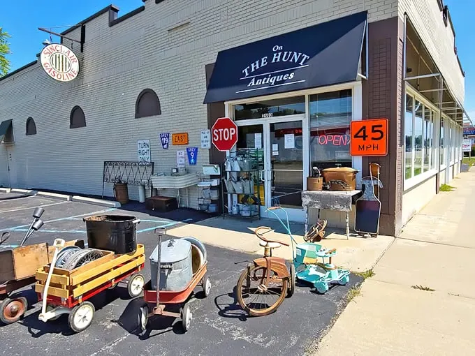 On The Hunt Antiques 1