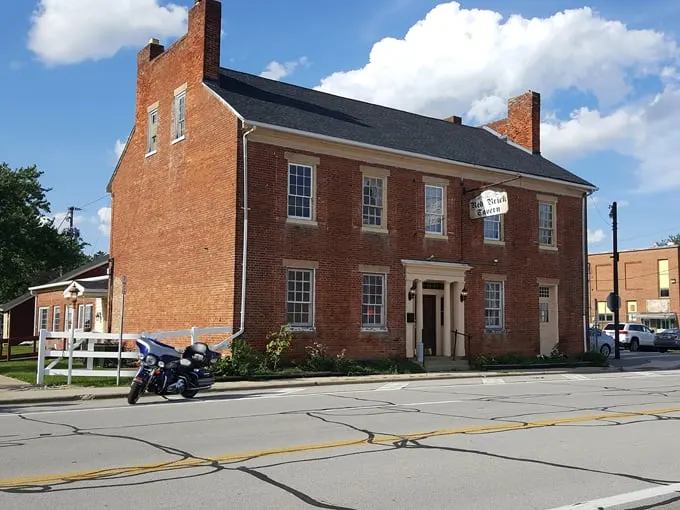 red brick tavern 9