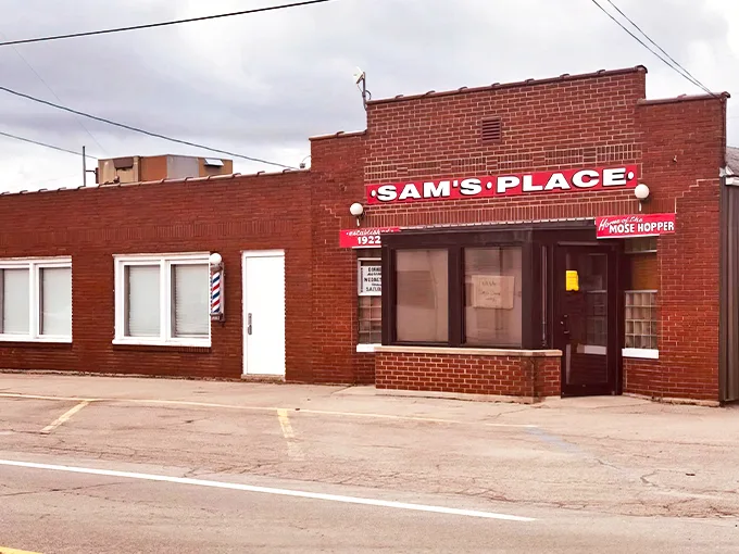 sam's place 1