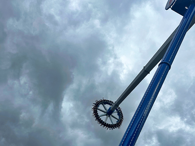 sky striker 4