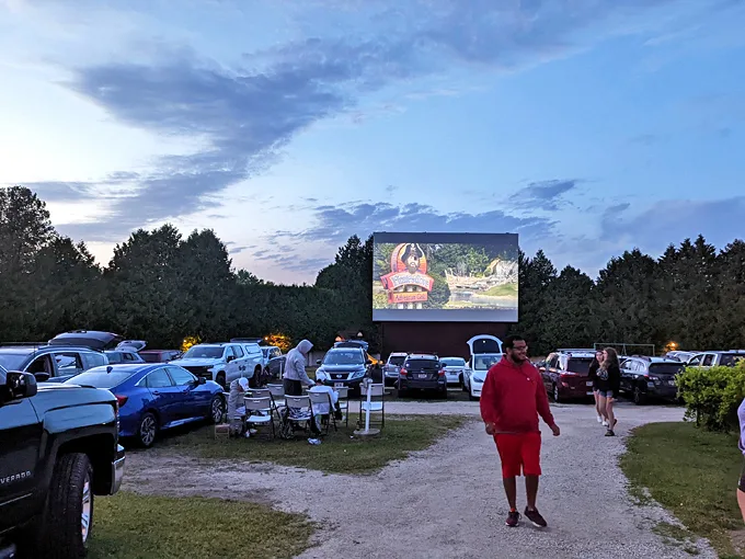skyway drive in theatre (fish creek) 1