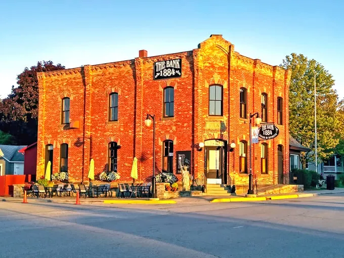 the bank 1884 food & spirits 1
