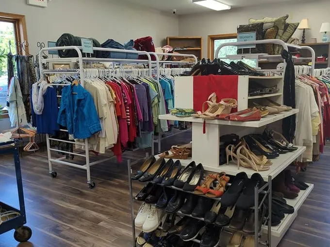the forgotten treasures resale shop 6