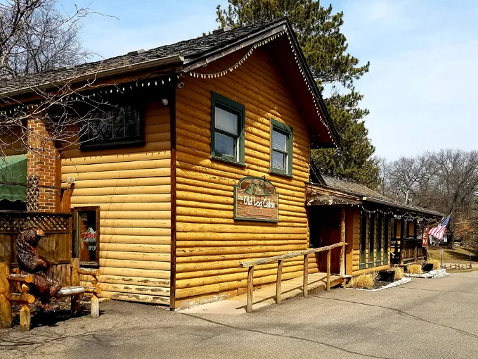 the old log cabin restaurant 1