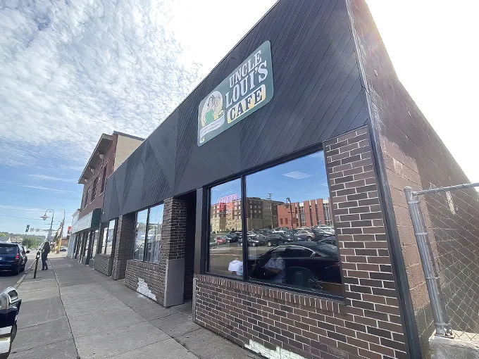 uncle loui's cafe 1
