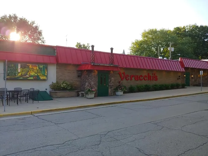 verucchi's ristorante 1
