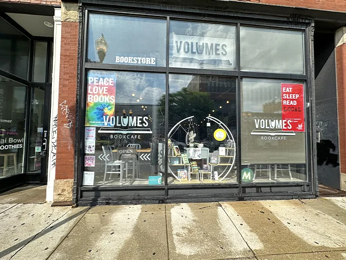 volumes bookcafe 1