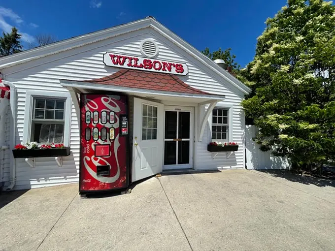 wilson's restaurant & ice cream parlor 1
