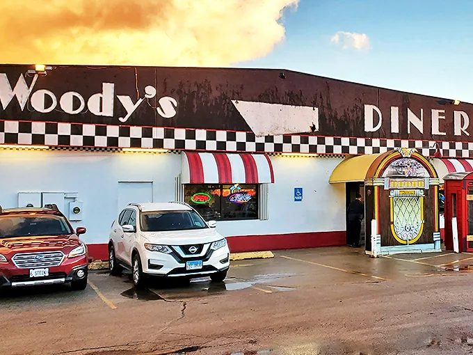 woody's 50's diner (le roy) 1