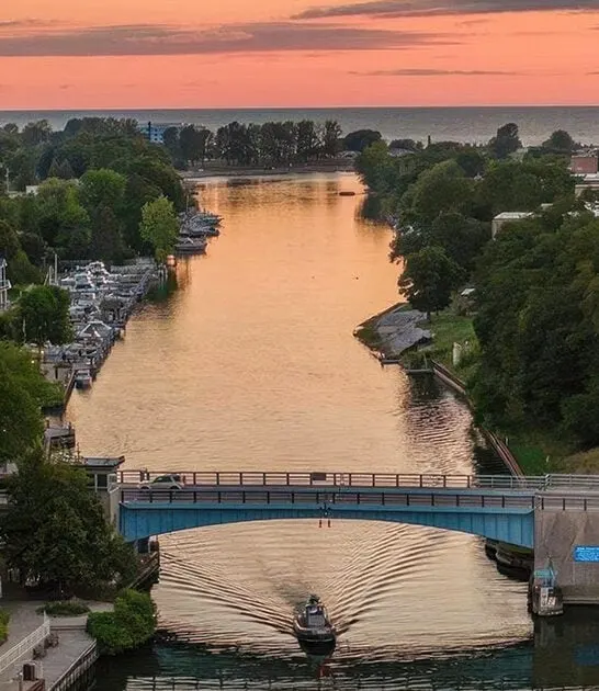 dreamy river town michigan ftr