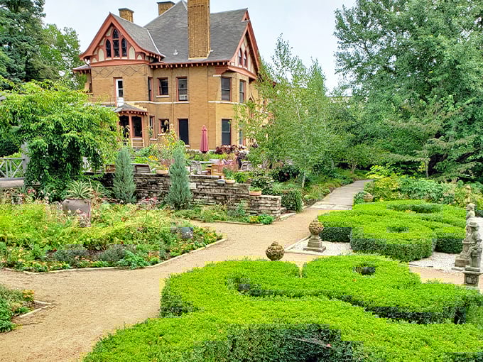 allen centennial garden 1