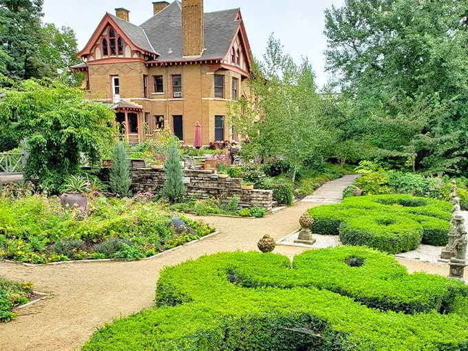 allen centennial garden 1