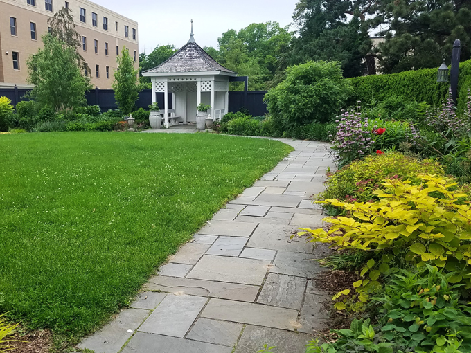 allen centennial garden 3