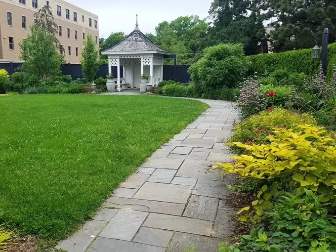 allen centennial garden 3