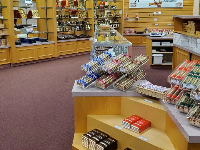 anthony thomas candy company 5