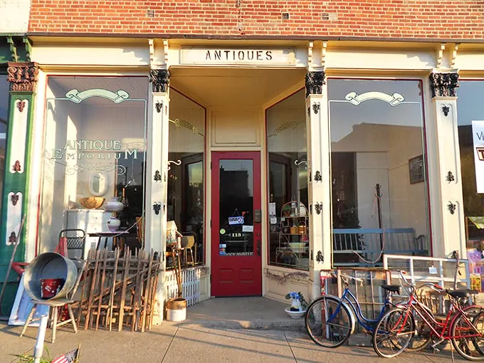 antique emporium 1
