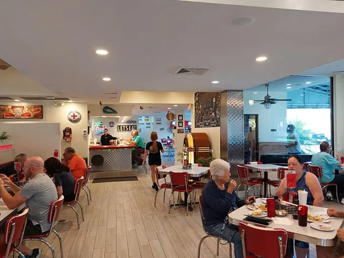 beachside diner 2
