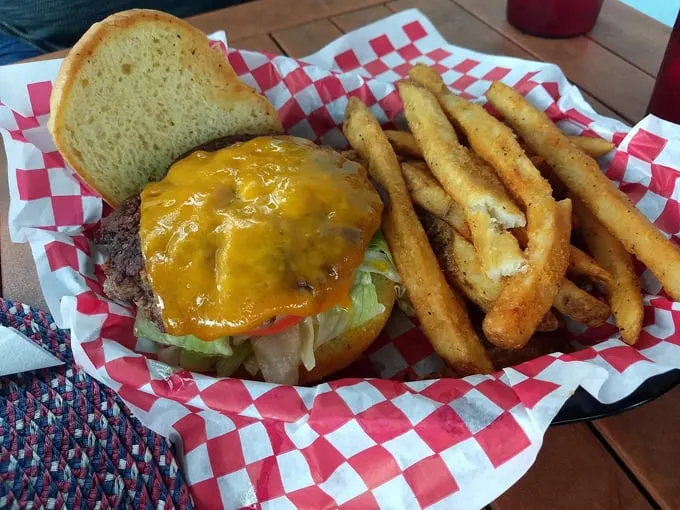 beachside diner 6
