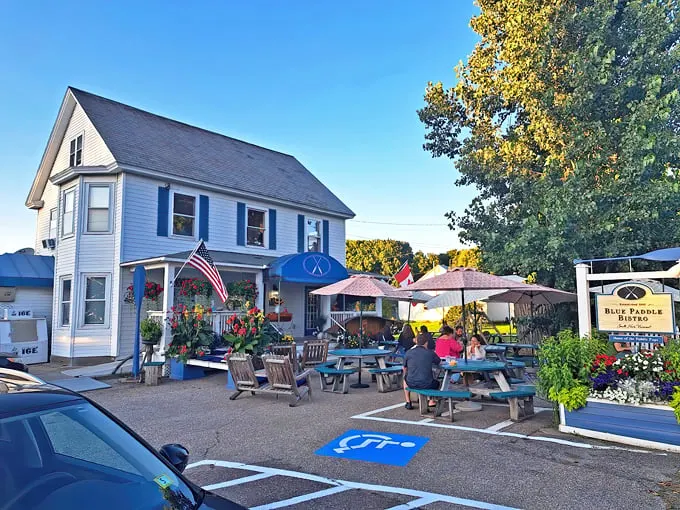 blue paddle bistro 1