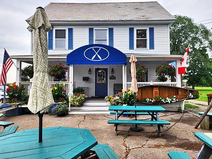 blue paddle bistro 1