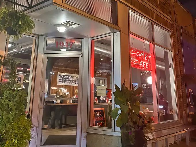 comet cafe 1