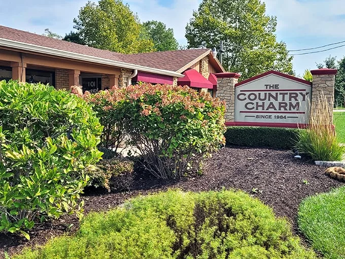 country charm restaurant 1