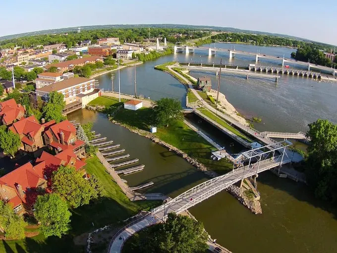 de pere, wisconsin 1