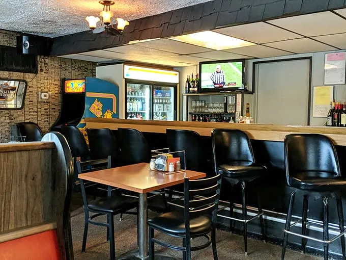 dimaggio's pizza and burgers 3