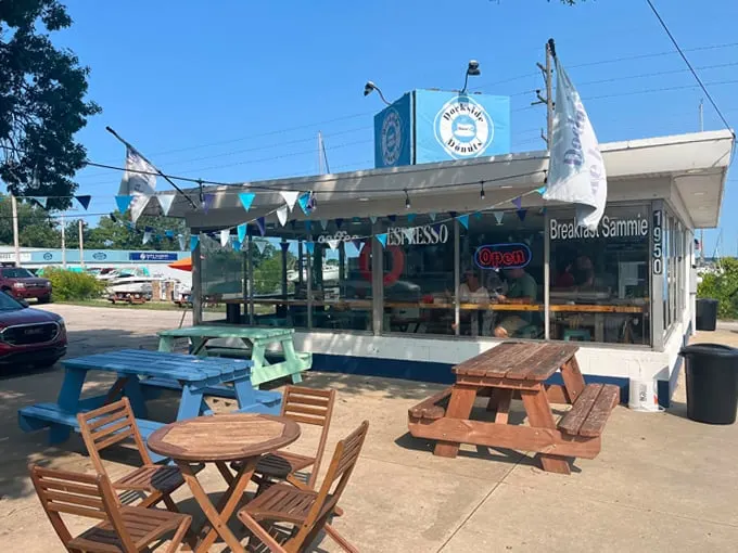 dockside donuts 1