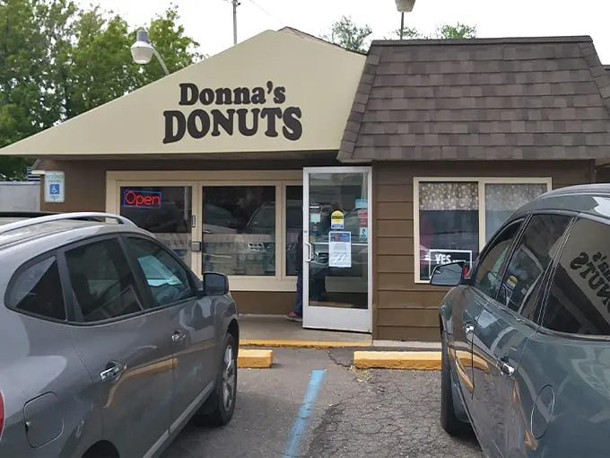 donna's donuts 1