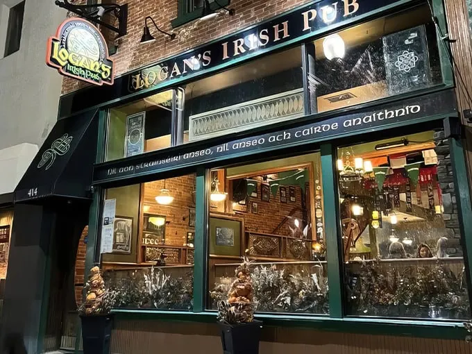 logan's irish pub 1