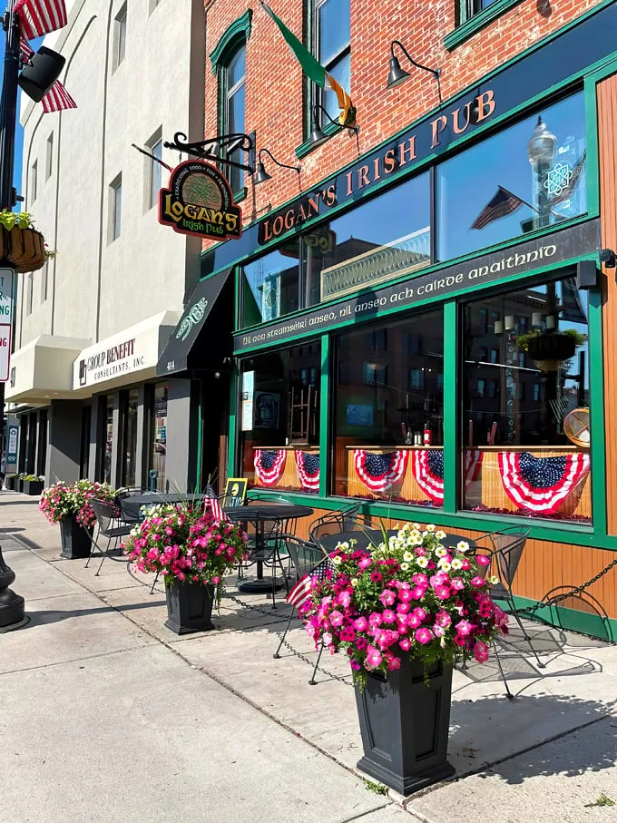 logan's irish pub 1