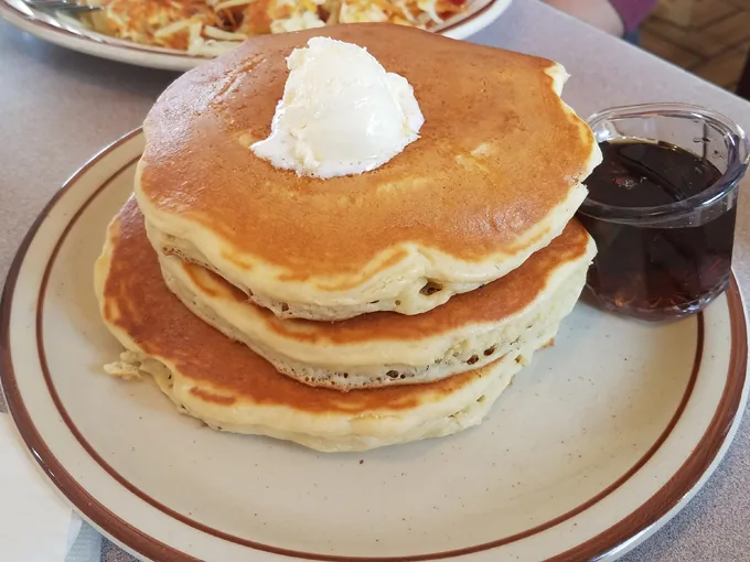 lola's diner 3 2