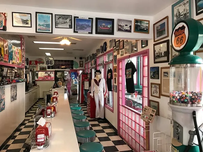 mr d'z route 66 diner 7