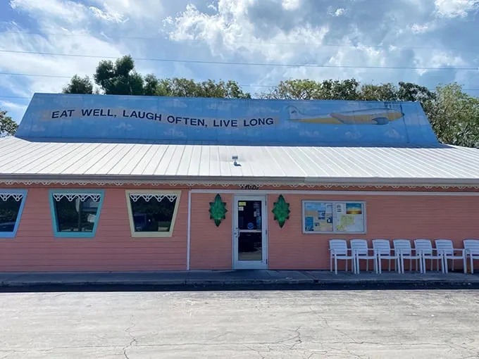 mrs. mac's kitchen 1