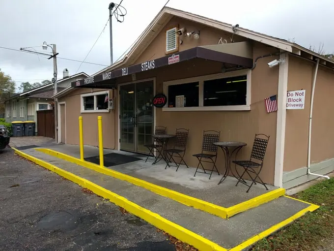 pinegrove market & deli 1