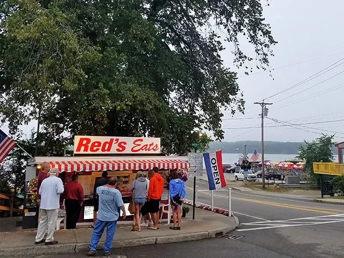 red's eats 1