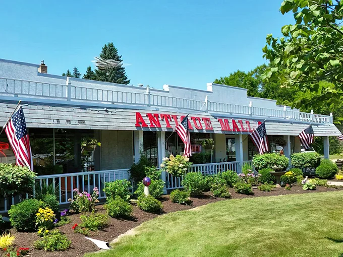 roscoe woodstock antique mall 1