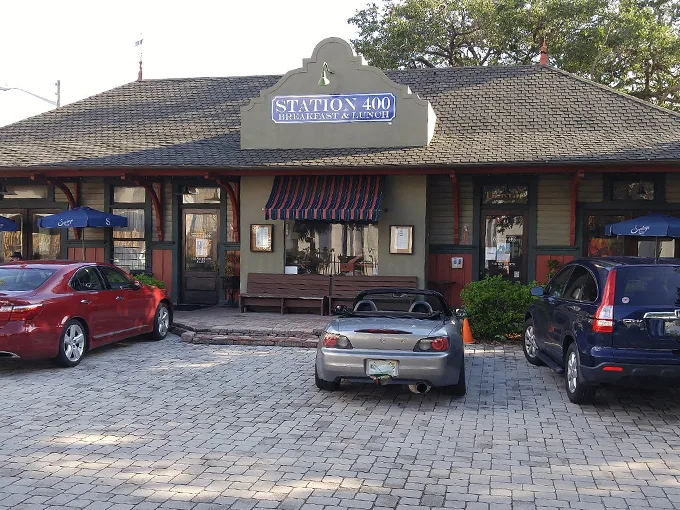 station 400 1
