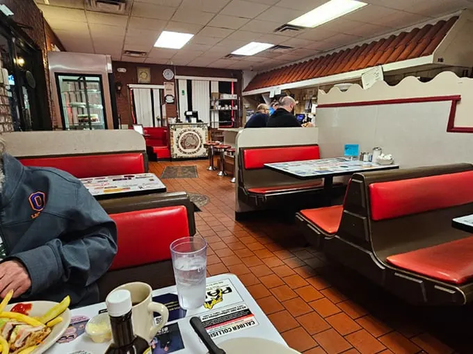 three coins diner 2