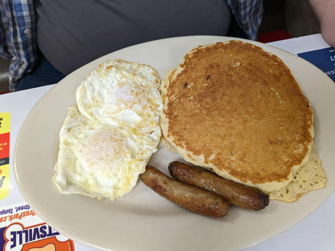 three coins diner 3